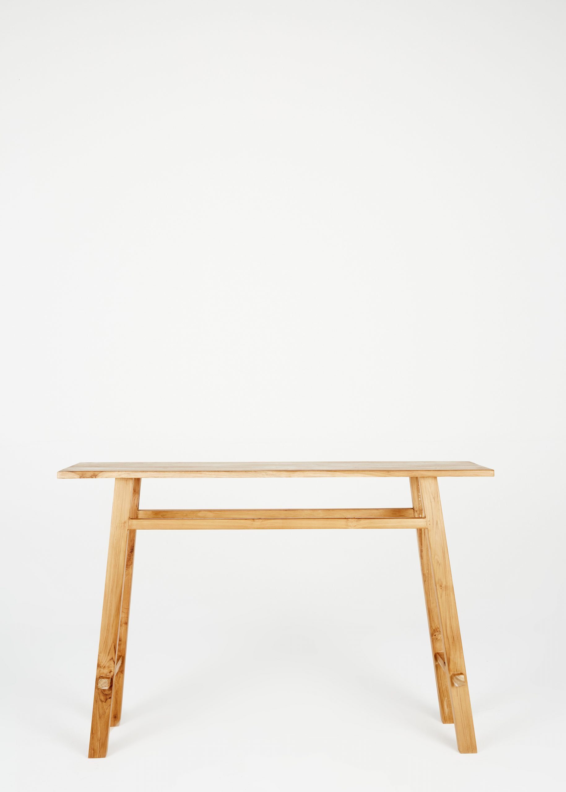Tables - Casa Noosa